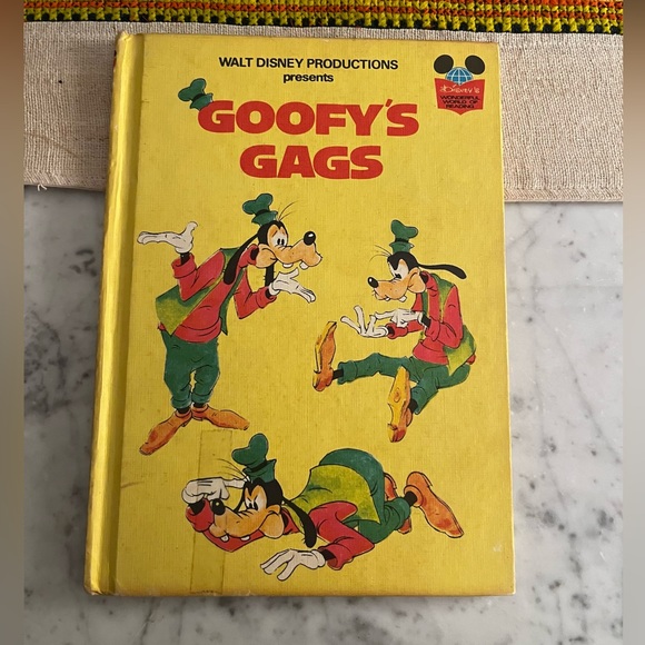 Disney | Toys | Walt Disney Books Goofy Gags Vintage Euc | Poshmark
